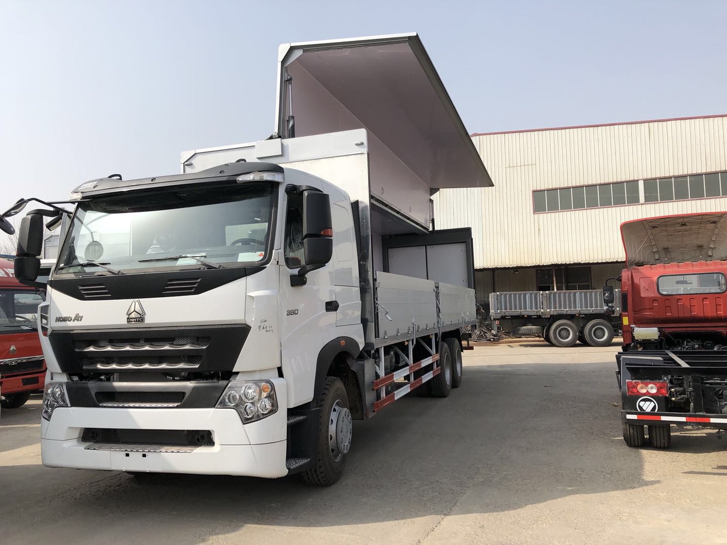 Sinotruk Howo A7 6x4 Wing Van Truck - Compre A7 6x4 Wing Van Truck ...